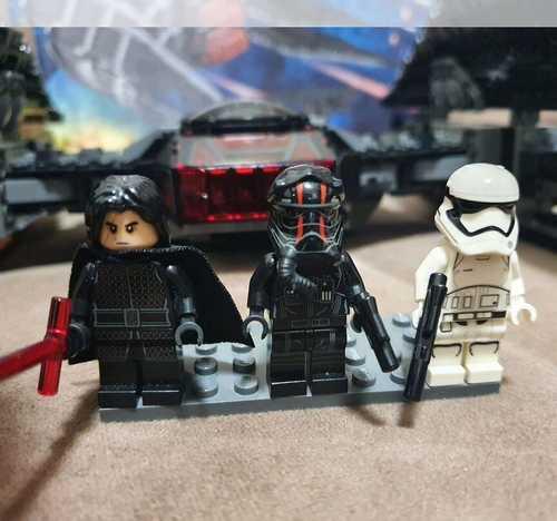 Lego Star Wars 75179 - Kylo Ren's TIE Fighter