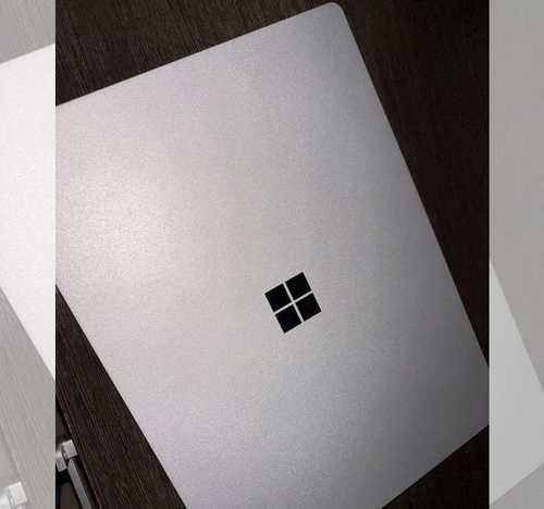 Microsoft surface laptop 2