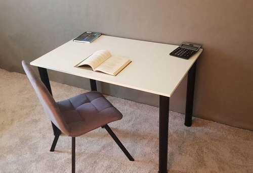 Компьютерный стол Белый 110*70 см. Черные ножки