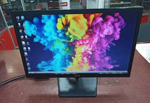 Монитор LG 22" Full HD