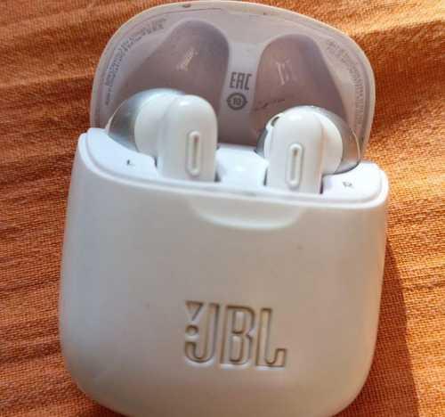 Беспроводные наушники JBL