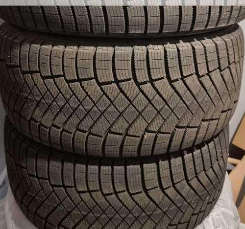 Pirelli Ice Zero 245/50 R19 105H