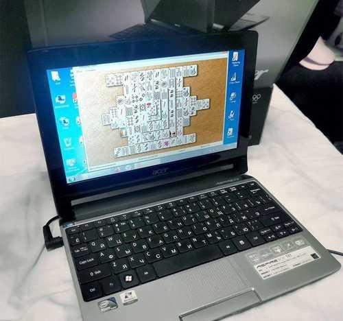 Маленький нетбук Acer Aspire One 533