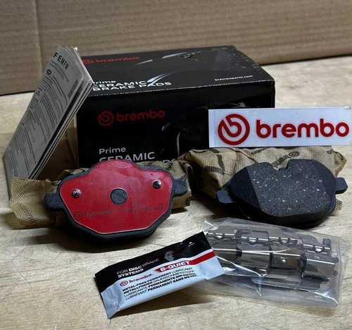 Колодки тормозные задние Brembo P06064