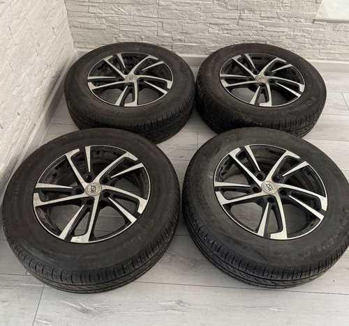 Комплект колёс 215/65R16 на литых дисках