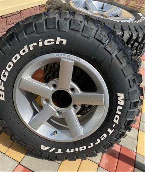 Bfgoodrich Mud-Terrain T/A KM2 215/75 R15