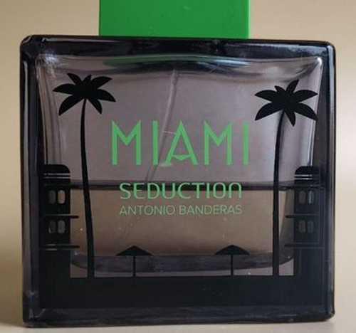 Antonio Banderas Miami seduction in black