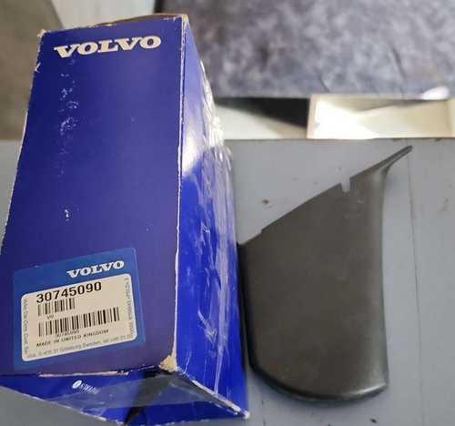 Левая крышка зеркала Volvo S60 V70 XC70 V70XC new