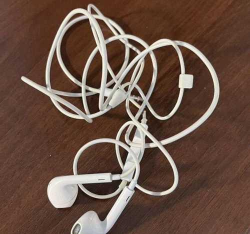 Наушники earpods проводные