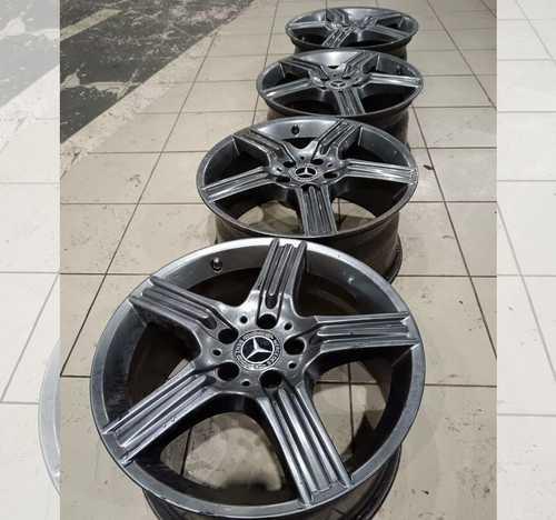 Комплект оригинальных дисков Mercedes R18 5x112 8