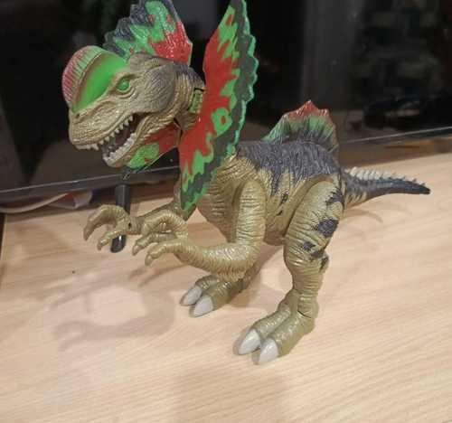 Динозавры игрушки