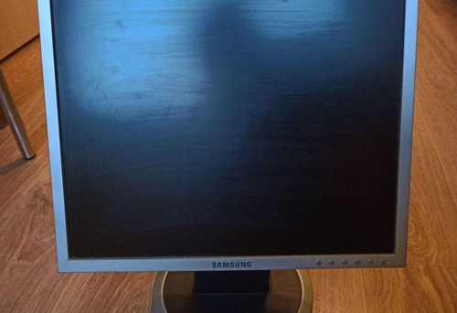 Монитор Samsung SyncMaster 940N