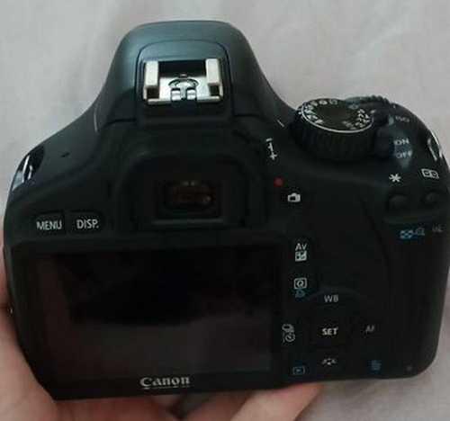 Canon eos 550d (торг уместен)