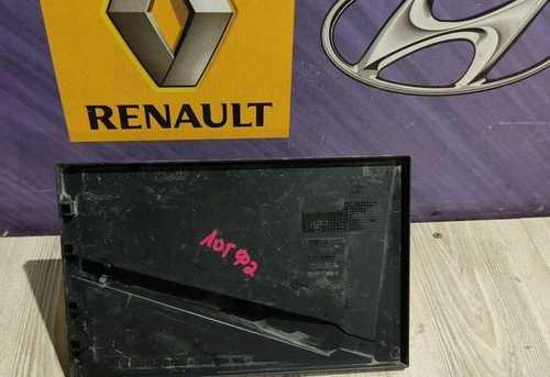 Корпус площадка крепления аккумулятора акб Renault