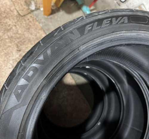 Yokohama Advan Fleva V701 245/40 R18