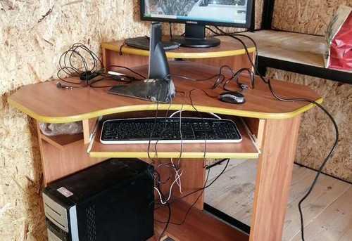 Продам компьютер вместе с угловым столом