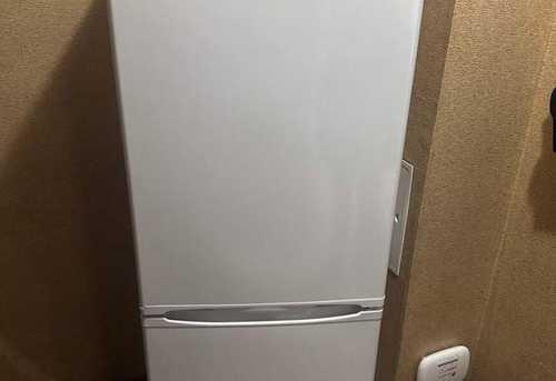Холодильник Indesit 175 cm