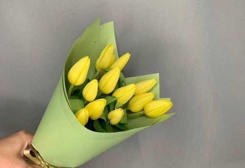 Букет из 13 желтых тюльпанов