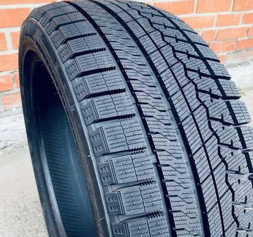 Sailun Ice Blazer Arctic 215/45 R17 87H