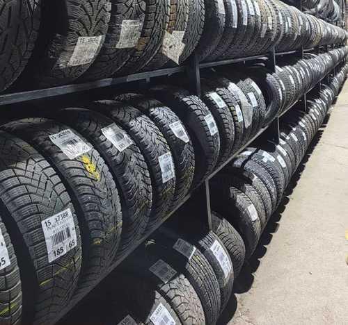 Bridgestone Ice Cruiser 7000 215/60 R17 97N