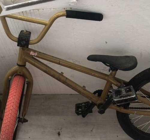 Спортивный велосипед bmx