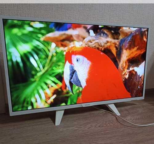 Белый телевизор Philips 32 дюйма 81 см HD-ready