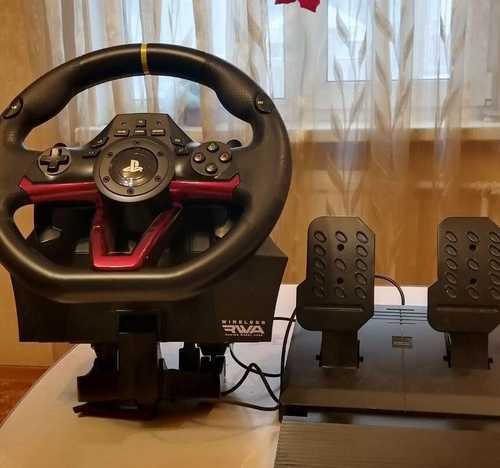 Игровой руль с педалями