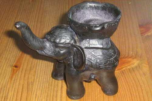 Слоник Слон с корзиной карболит винтаж статуэтка