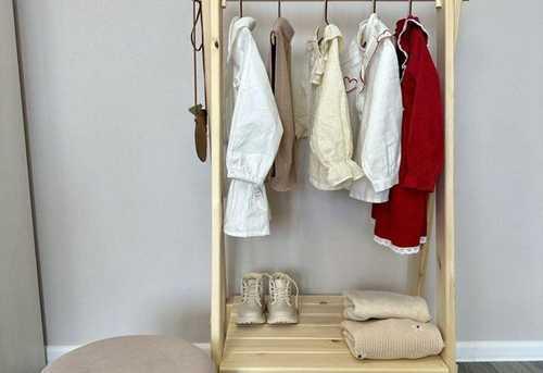 Вешалка для одежды напольная деревянная детская