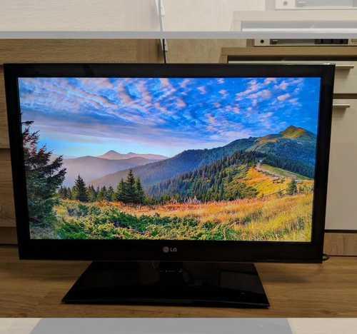 Телевизор LG 32" 32LV3700