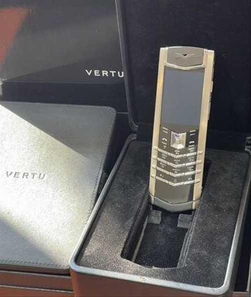 Телефон Vertu Signature S. Оригинал. Выбор