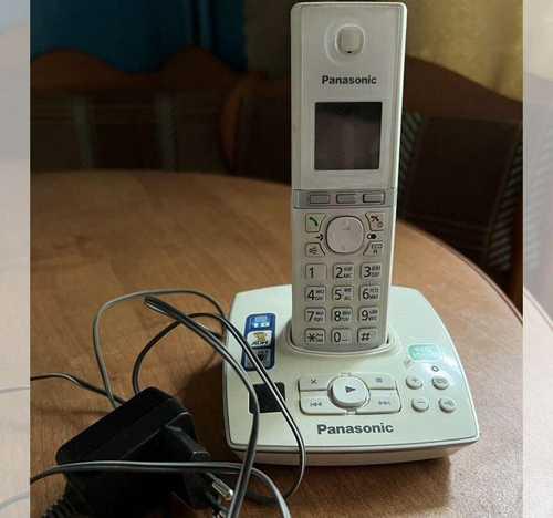 Радиотелефон Panasonic KX-TG8061R