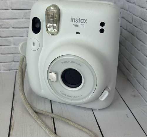 Фотоаппарат instax mini 11 белый