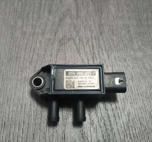 Датчик перепада давления VAG 059906051J