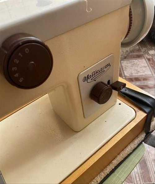 Швейная машина электрическая японская