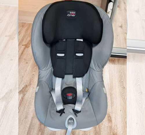 Автомобильное кресло britax romer