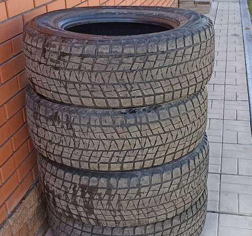 Bridgestone Blizzak DM-V1 265/65 R17