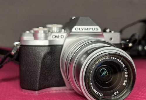 Фотоаппарат Olympus OM-D E-M10 Mark III