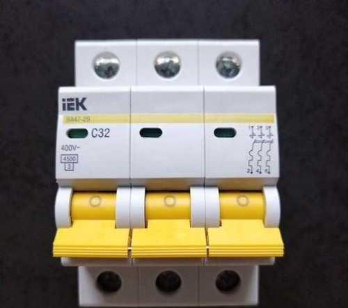 Автоматический выключатель 32А С 3п 4.5кА IEK