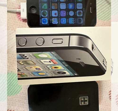 iPhone 4S, 16 ГБ