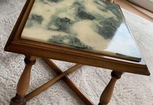 Антикварный столик с мрамором