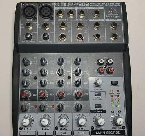 Микшер Behringer Xenyx 802