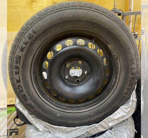 Kumho 215 65 r16