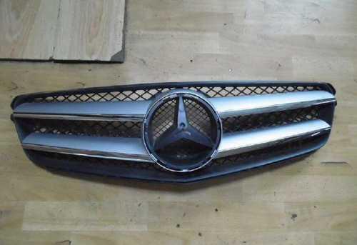 Решетка радиатора Mercedes C204 купэ 2013
