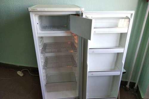 Новый холодильник "Саратов"116х60х50 см,Россия