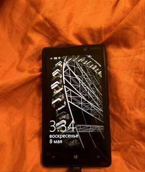 Телефон Microsoft Nokia Lumia 820