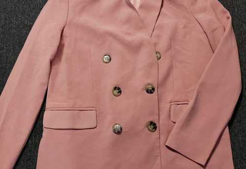 Розовый пиджак 42-44 размер