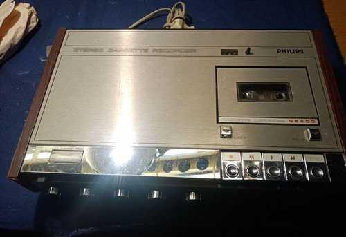 Дека кассетная Philips N2400