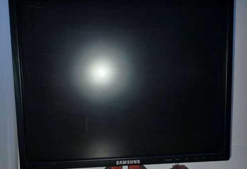 Монитор Samsung SyncMaster 943N 19" LCD