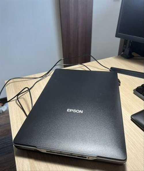 Сканер Epson perfection v19